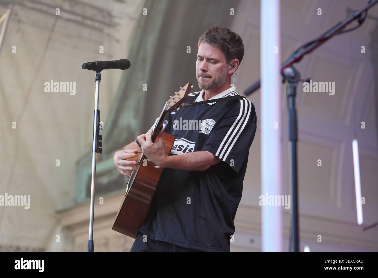 Revolverheld - 20 Jahre Open-Airs. Die deutsche Band Revolverheld ...