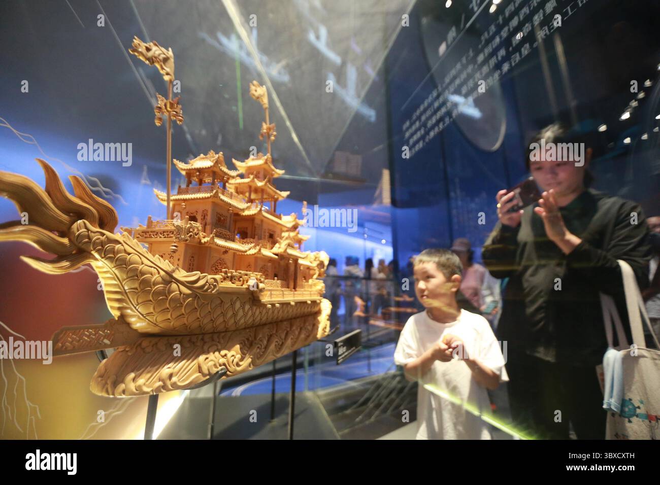 People visit the China Grand Canal Museum in Yangzhou City, east China ...