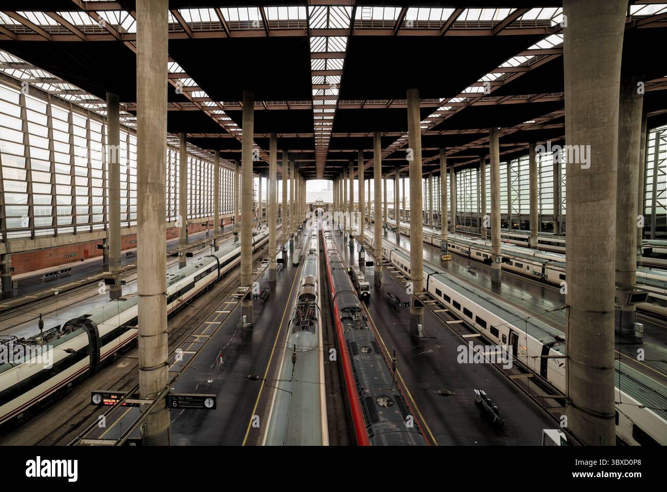 Transportation public transport hi-res stock photography and images - Alamy