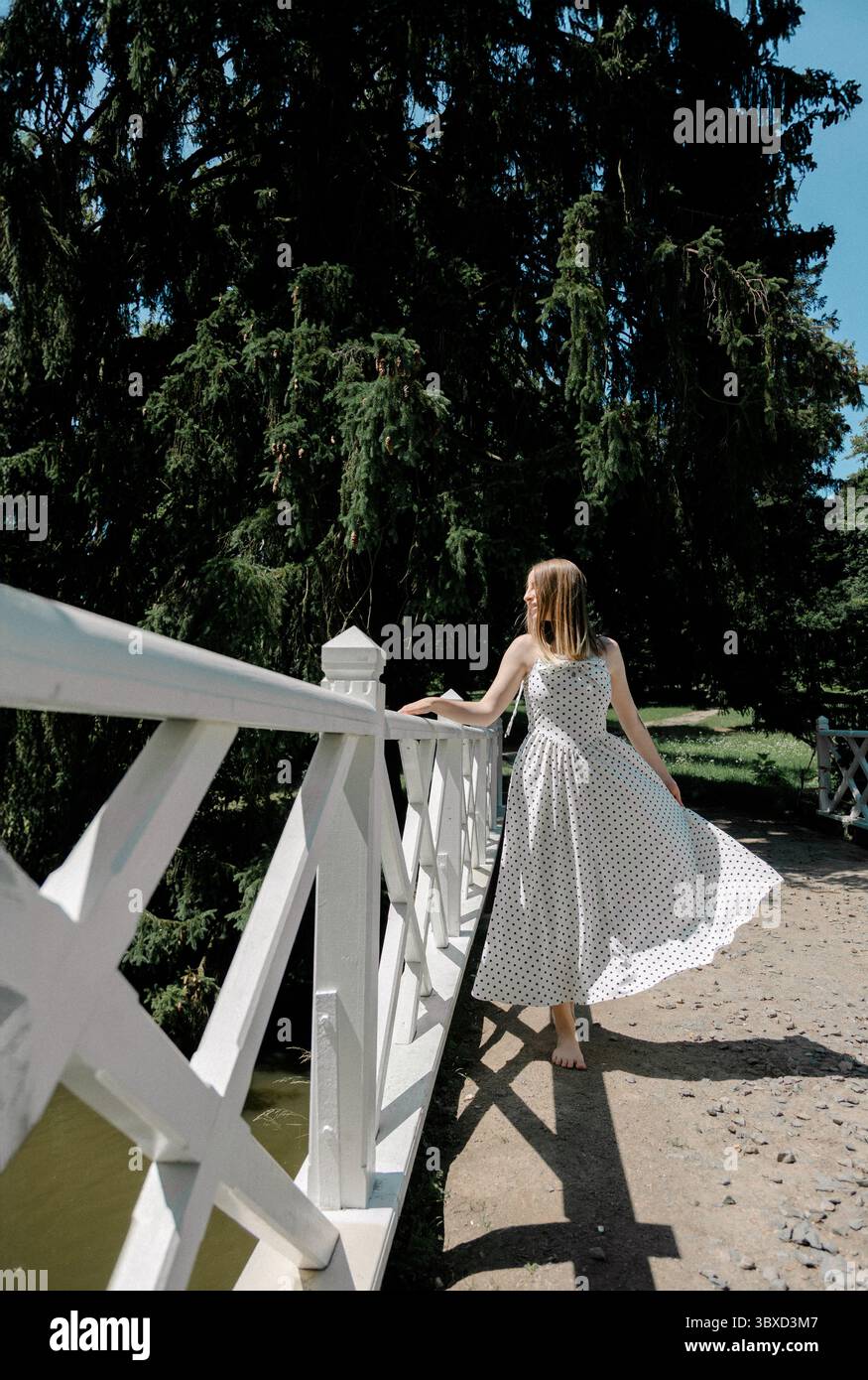 Dressflow hi-res stock photography and images - Alamy