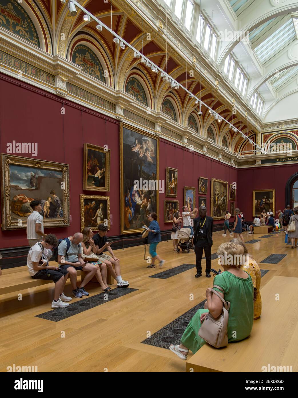 The national gallery london interior hi-res stock photography and ...