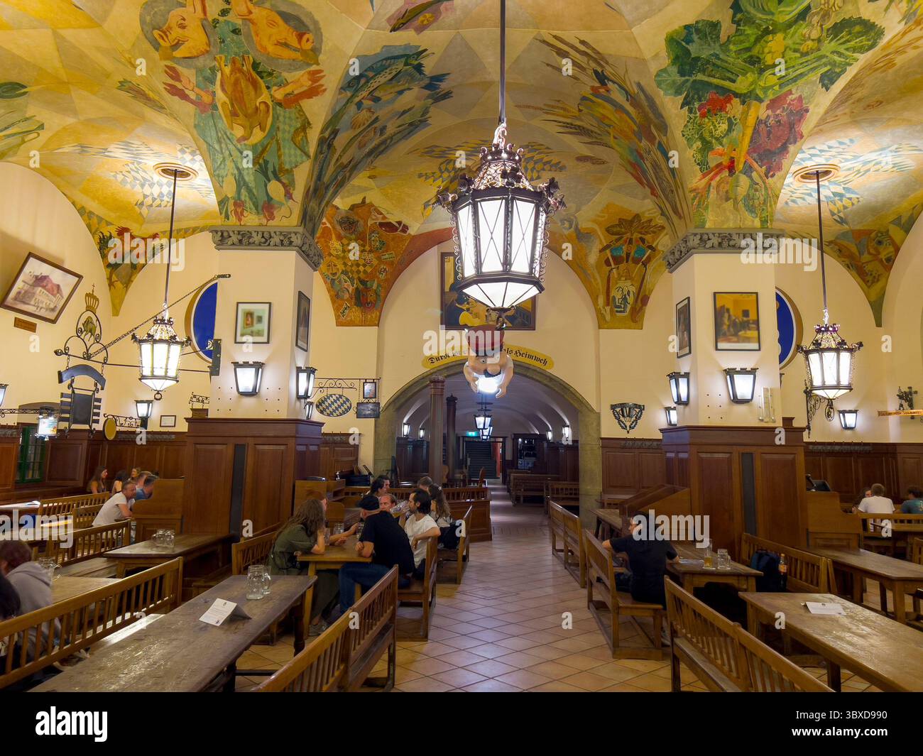 Famous historic pub hi-res stock photography and images - Alamy