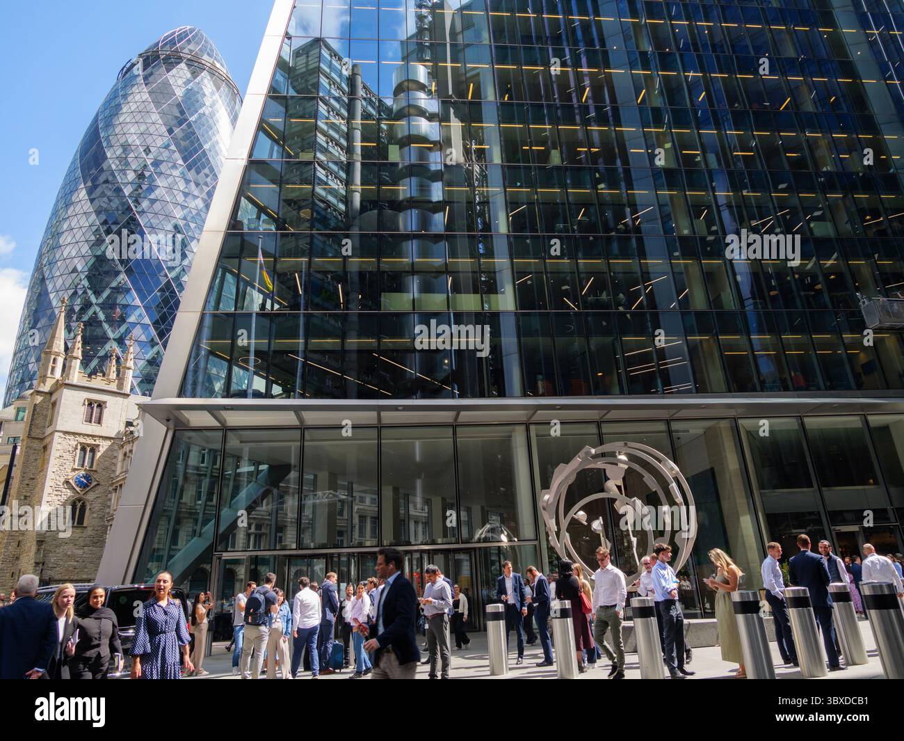 30 St Mary Axe, The Swiss Re Building, commonly known as The Gherkin ...