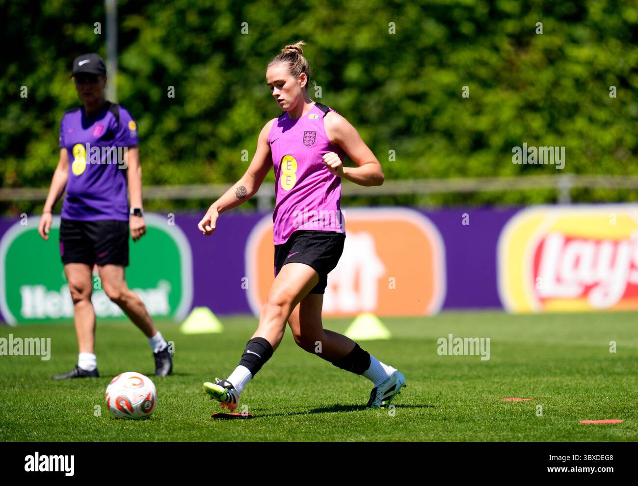 England's Grace Clinton during a training session at Sportanlage Au ...