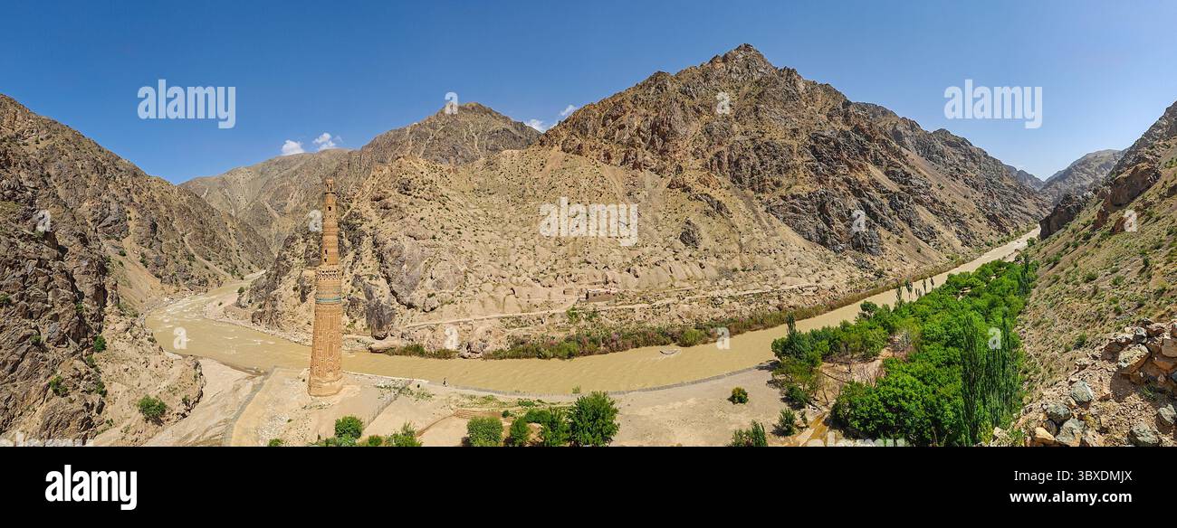 The most mystical attractions in Afghanistan, the Minaret of Jam stands ...