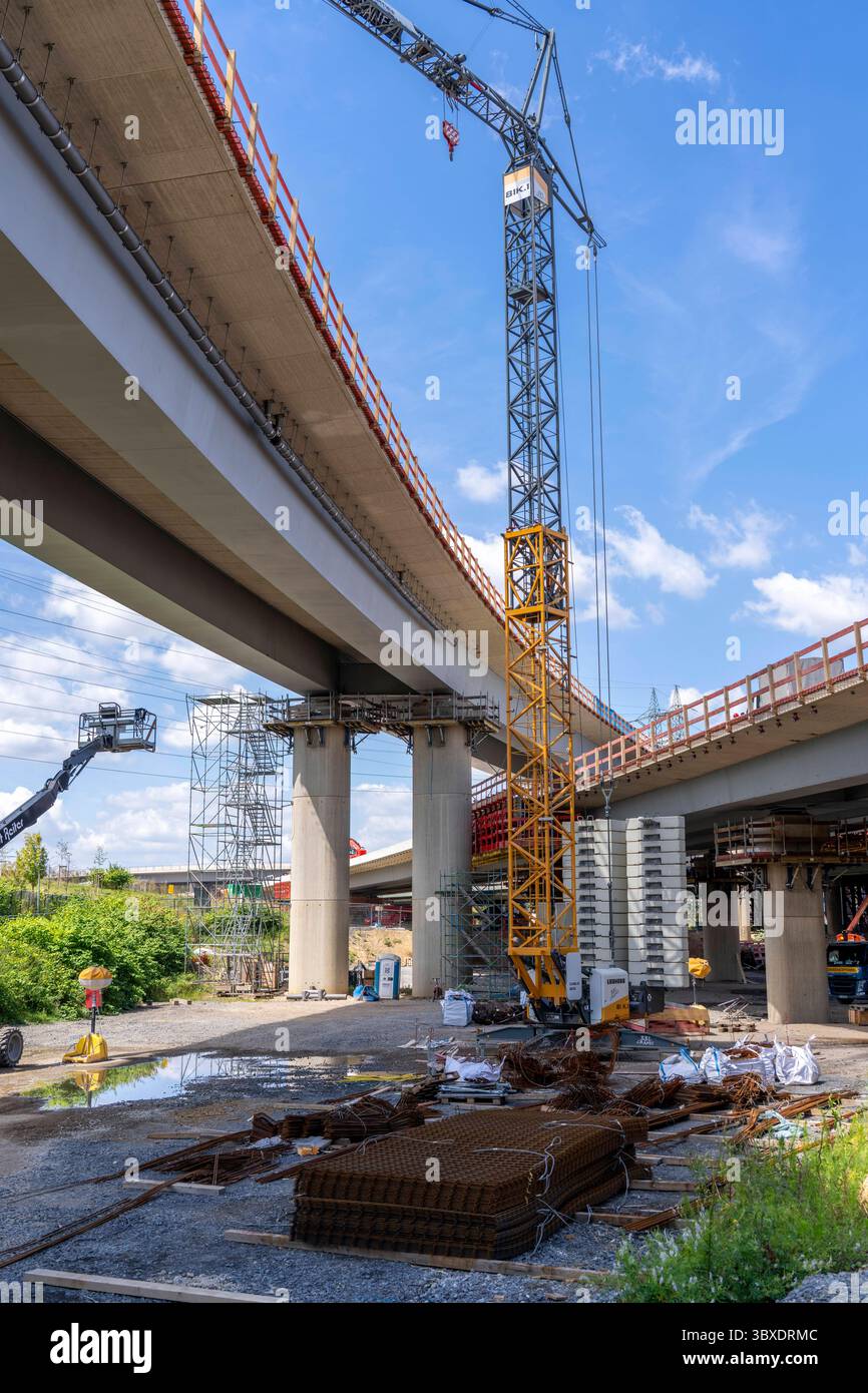 Autobahnbaustelle im Kreuz Leverkusen-West, Autobahnen A1 und A59 ...