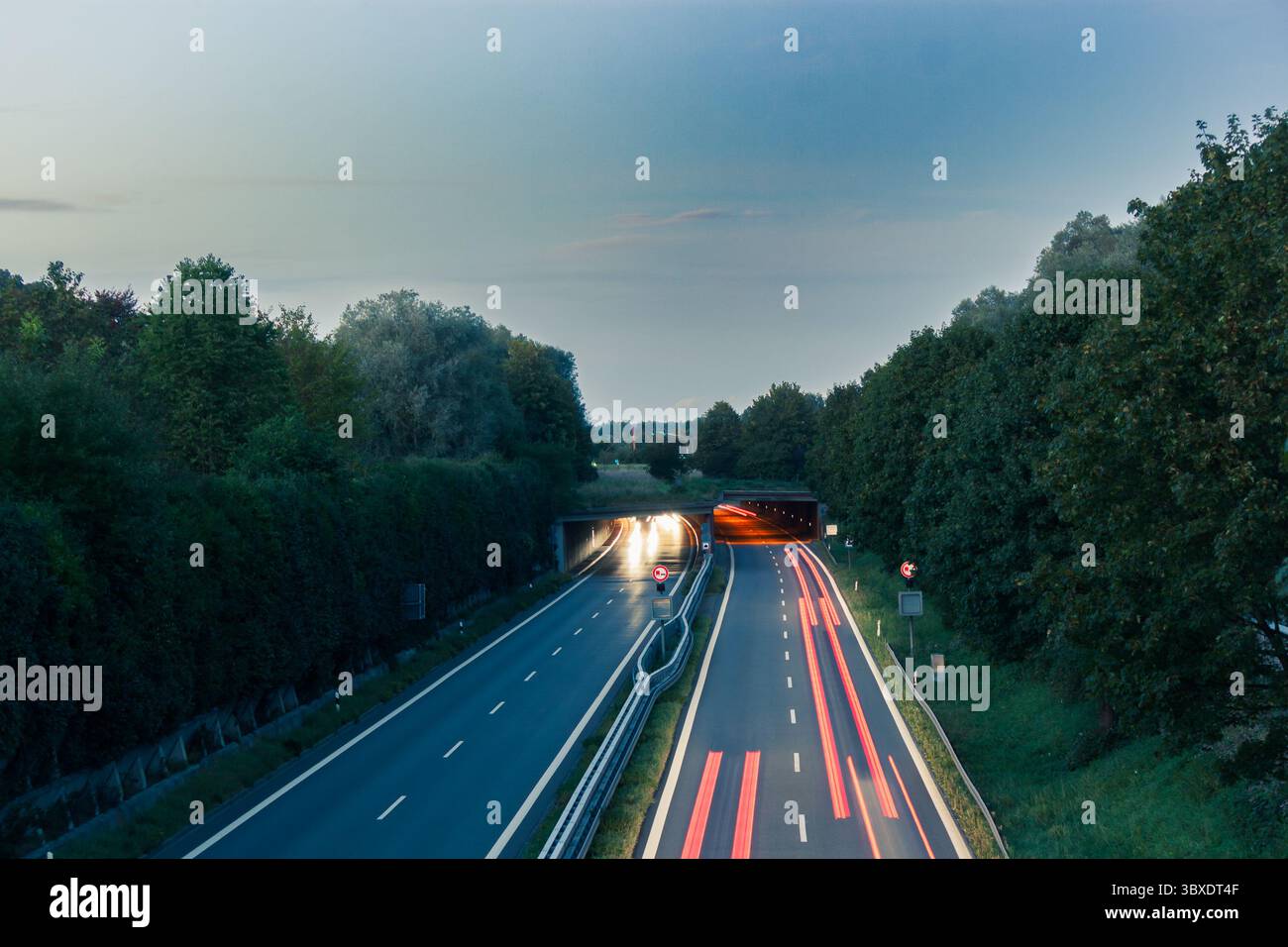 Driving away from underpass hi-res stock photography and images - Alamy