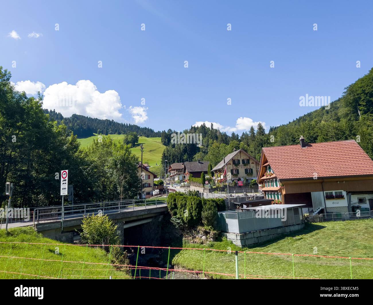 Many window houses hi-res stock photography and images - Alamy