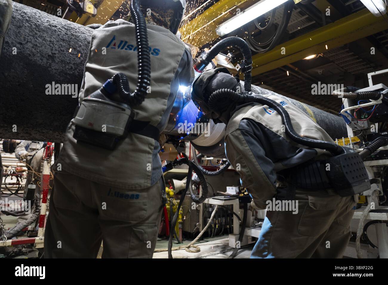 NORTH SEA - Offshore work on pipelay vessel Lorelay. A CO2 transport ...