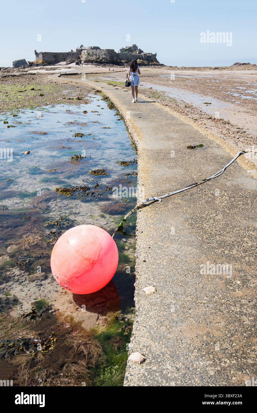 T low tide you can walk along the causeway hi-res stock photography and ...