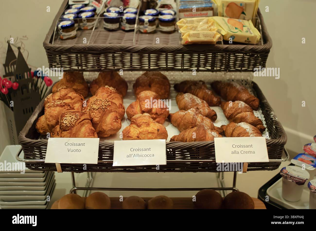 Cafe offering refreshments hi-res stock photography and images - Alamy