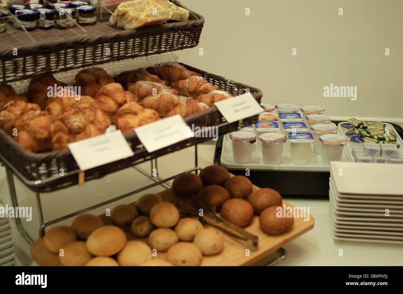 Catering event croissants rolls hi-res stock photography and images - Alamy