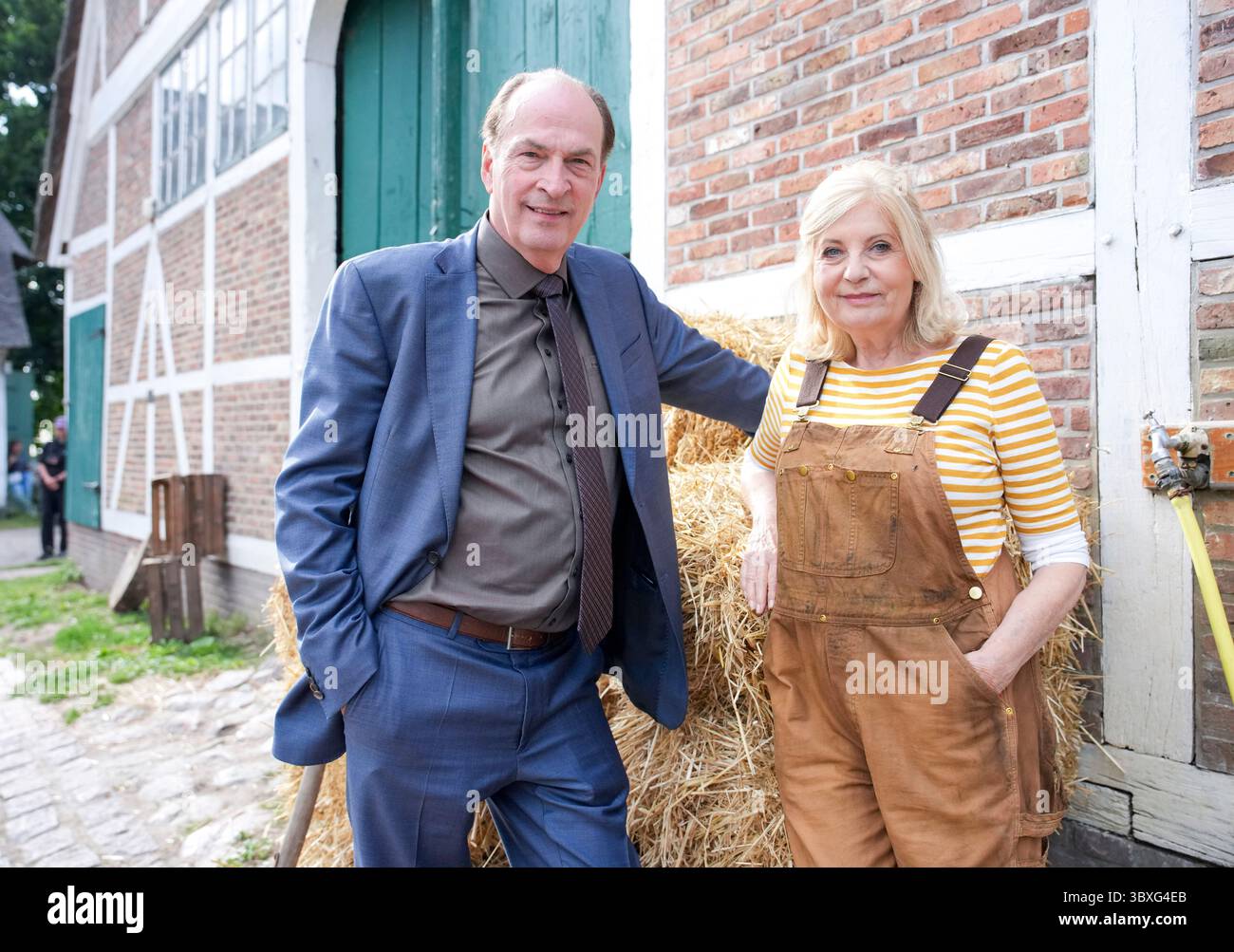 PRODUCTION - 16 July 2025, Hamburg: Actress Sabine Postel and actor ...