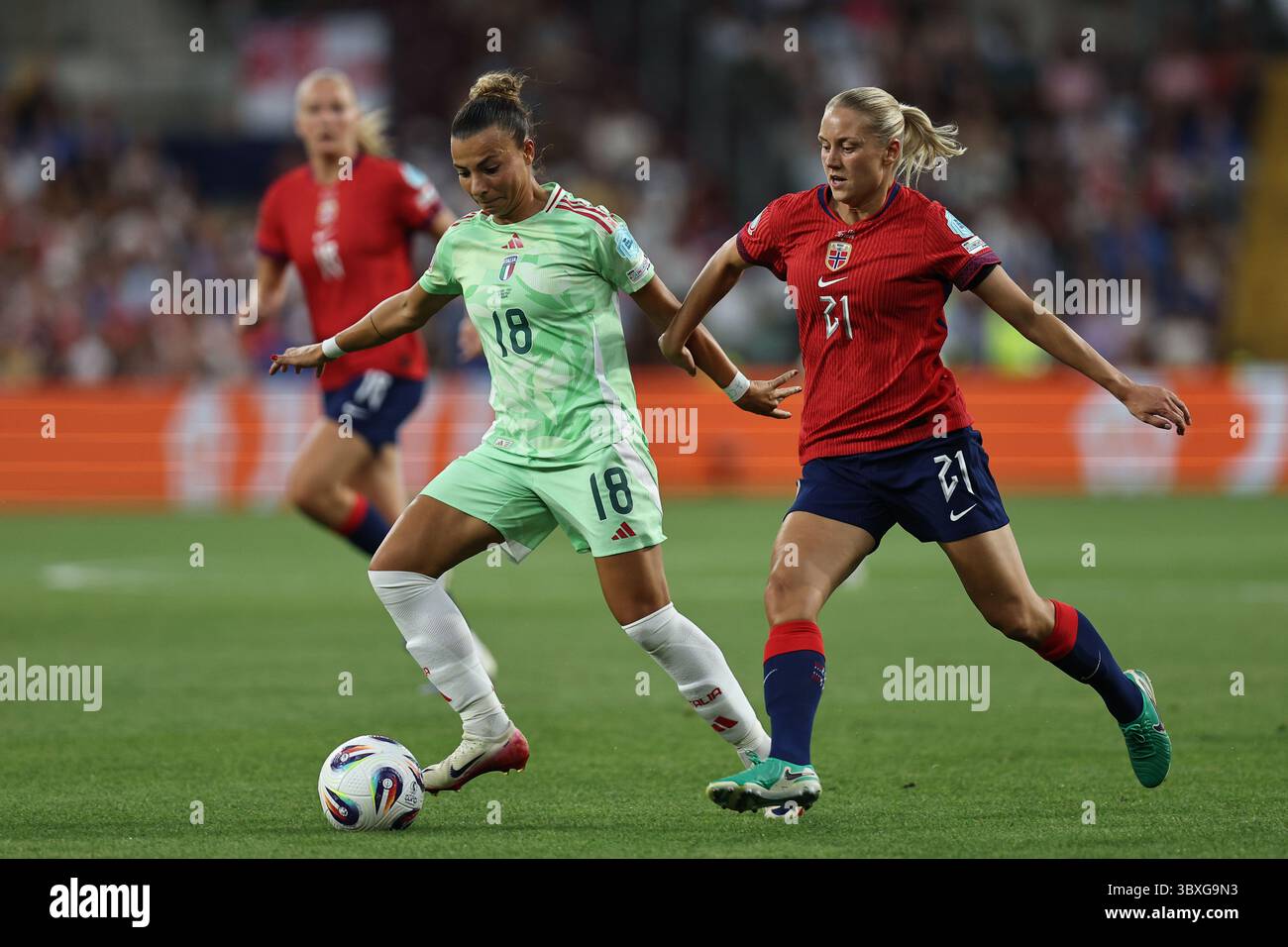 Arianna Caruso (Italy)Lisa Naalsund (Norway Women) during the UEFA ...