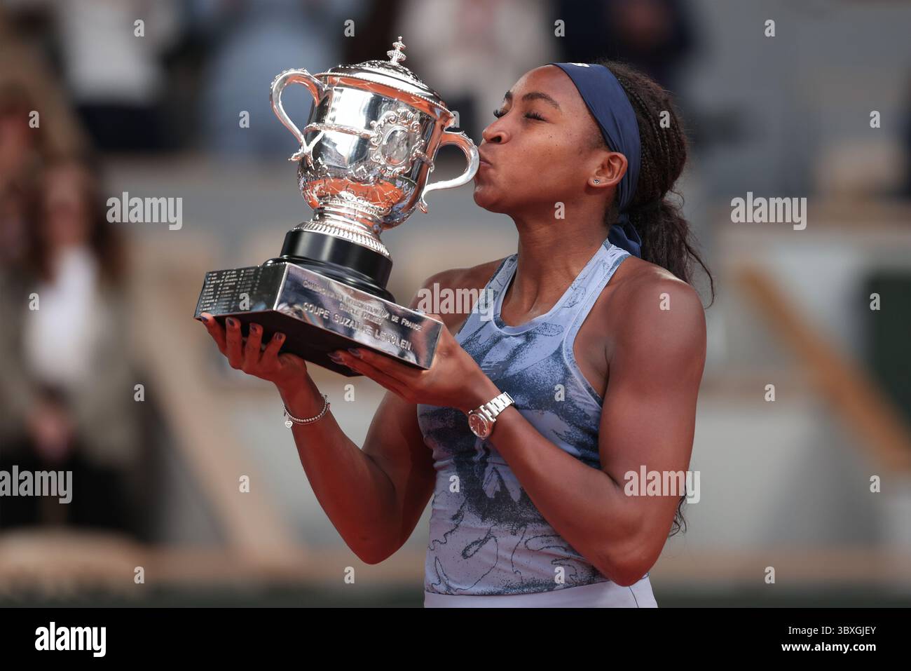 French Open 2025 winner Coco Gauff (USA) kissing the Coupe Suzanne ...