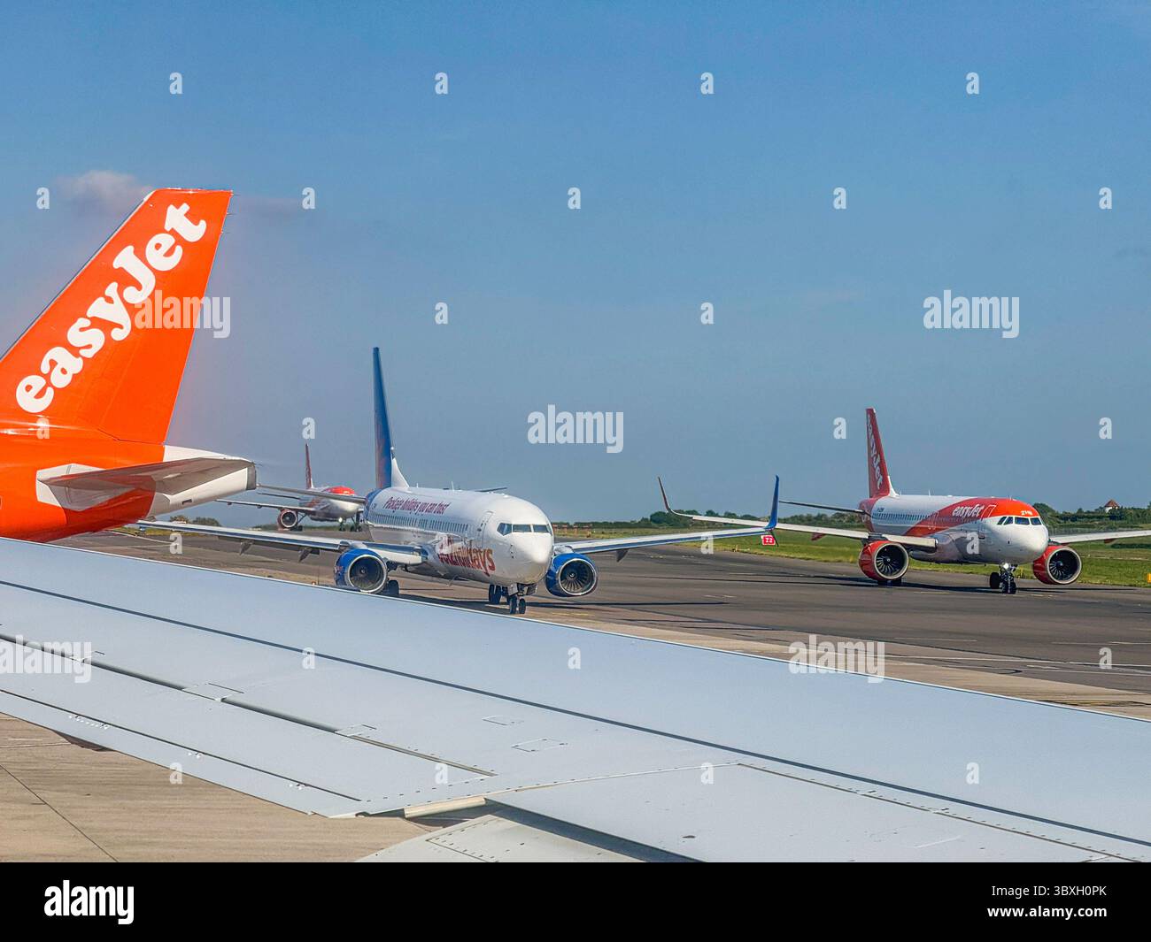 Jet2 holidays logo hi-res stock photography and images - Alamy