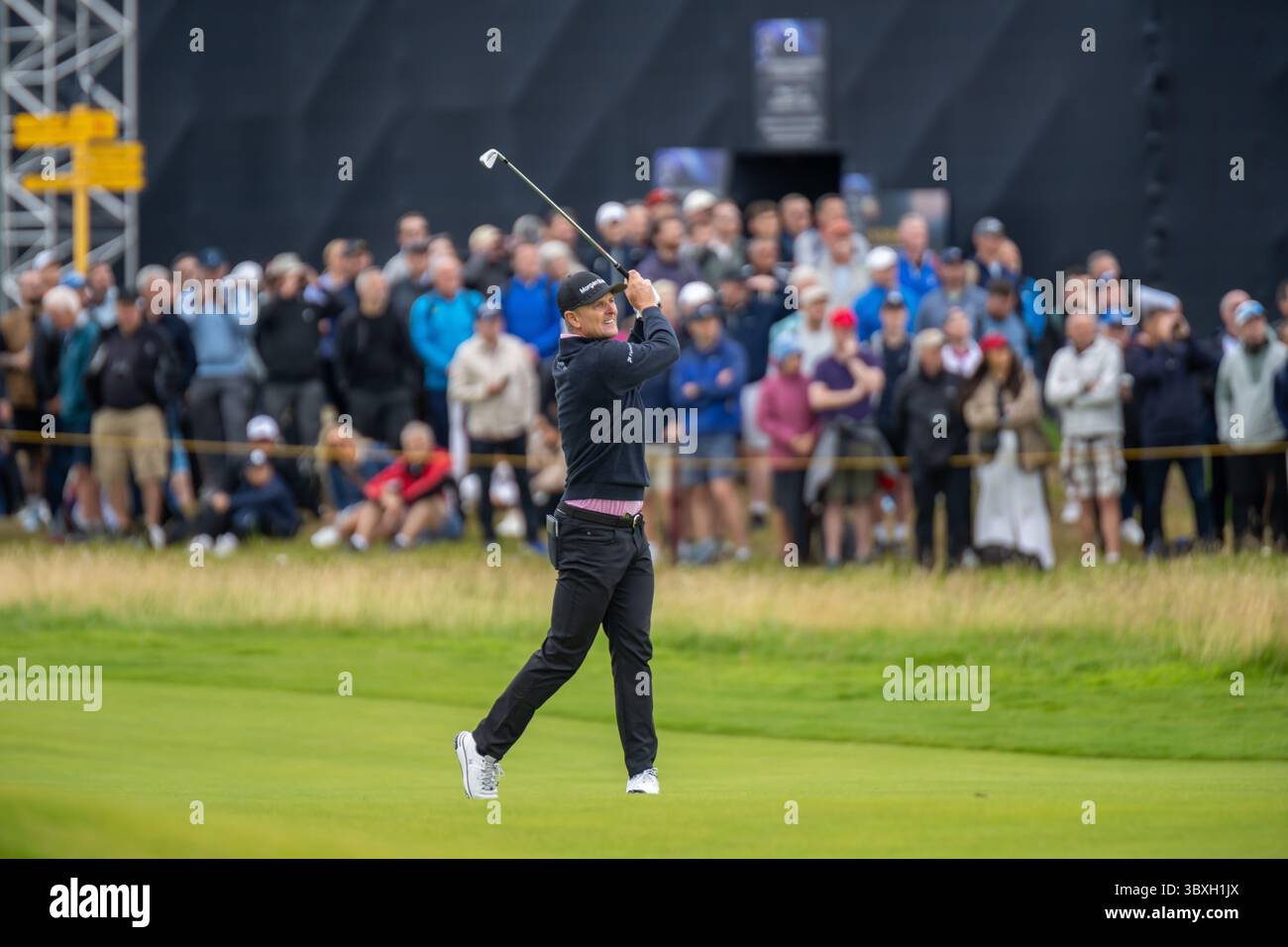 Portrush, Ireland. 18th July 2025. Justin Rose plays his approach shot ...