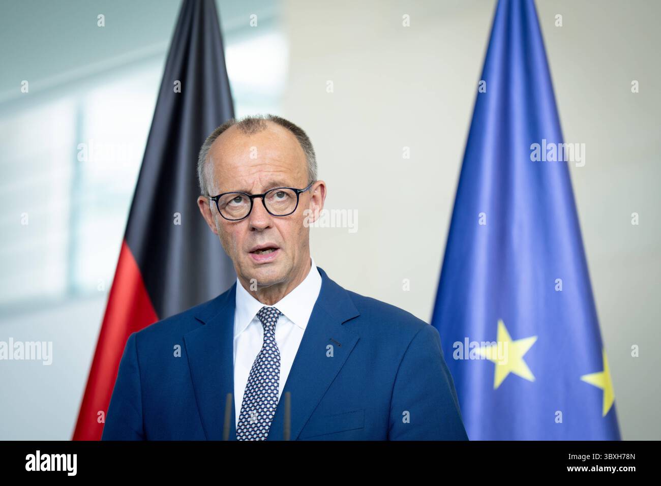 Bundeskanzler, Friedrich Merz Pressekonferenz, Bundeskanzleramt ...