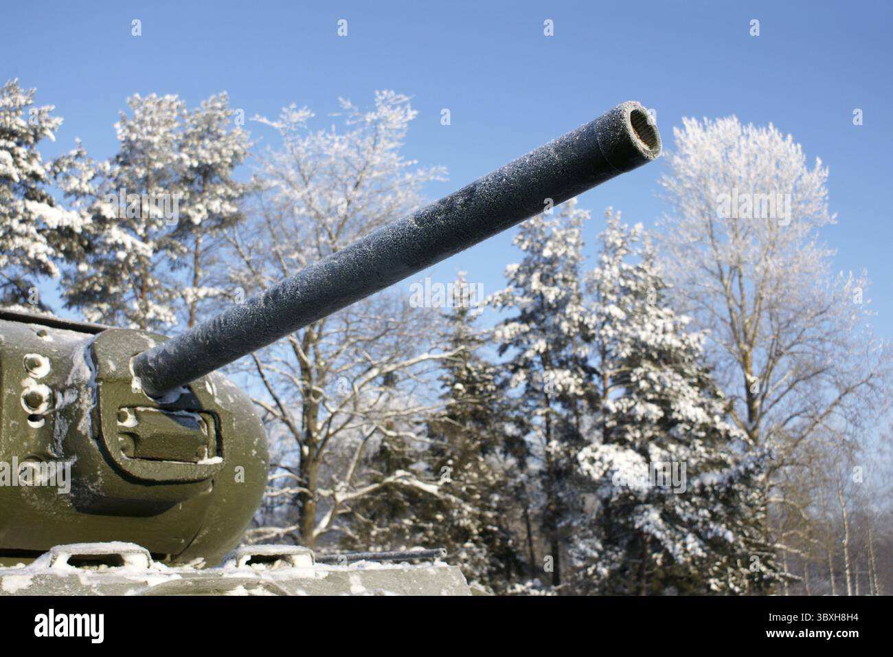 Armored warfare memorial hi-res stock photography and images - Alamy