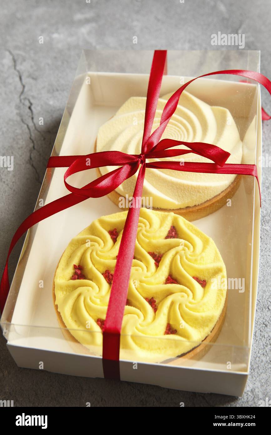 Delicious mini tarts yellow hi-res stock photography and images - Alamy