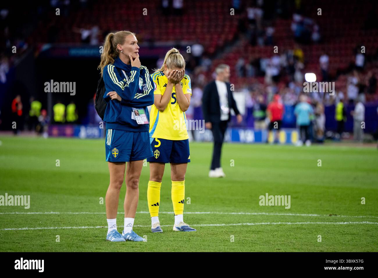 Amanda Nilden (Schweden, #05) ist enttauescht ueber die Niederlage und ...