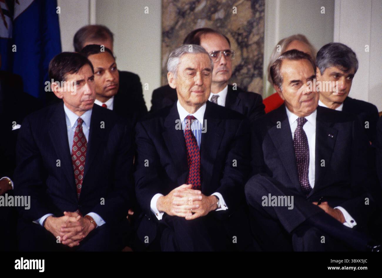 Bob dole 1994 hi-res stock photography and images - Alamy