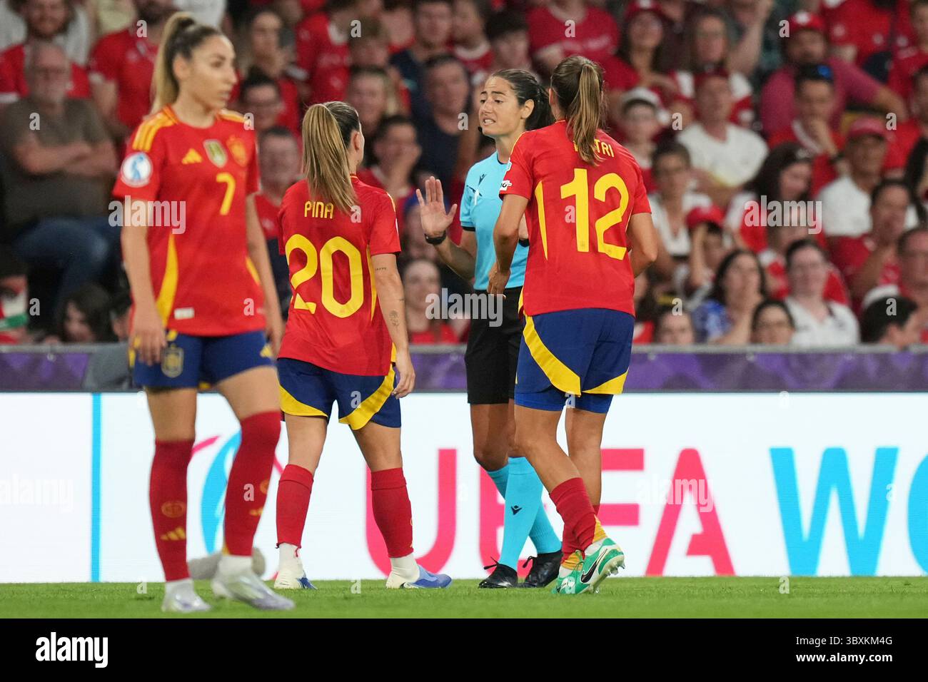 Referee Maria Sole Ferrieri Caputi gestures to Spain's Claudia Pina ...