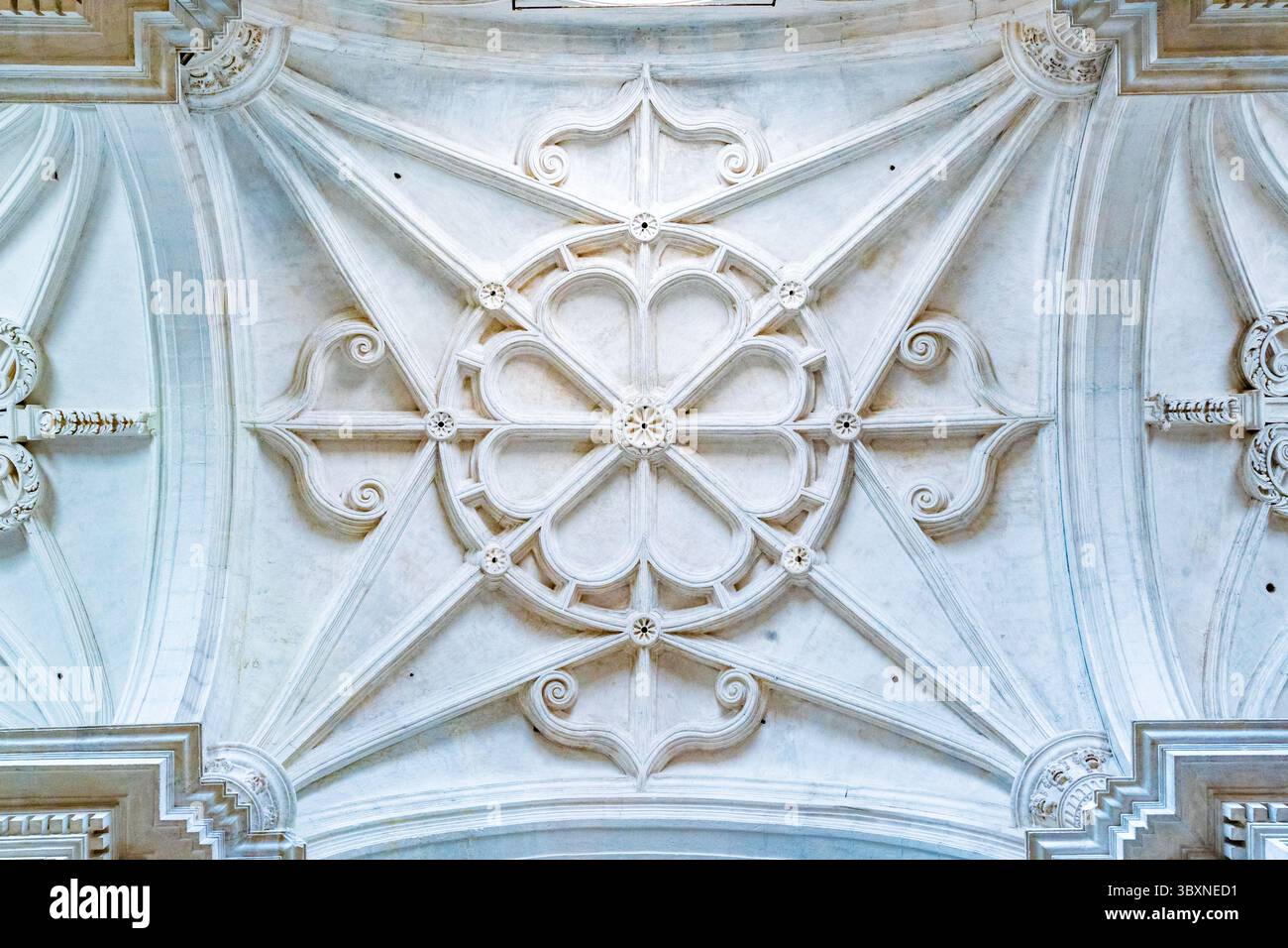 Floral Ceiling Starburst adorns the Royal Chapel of Granada, which was ...