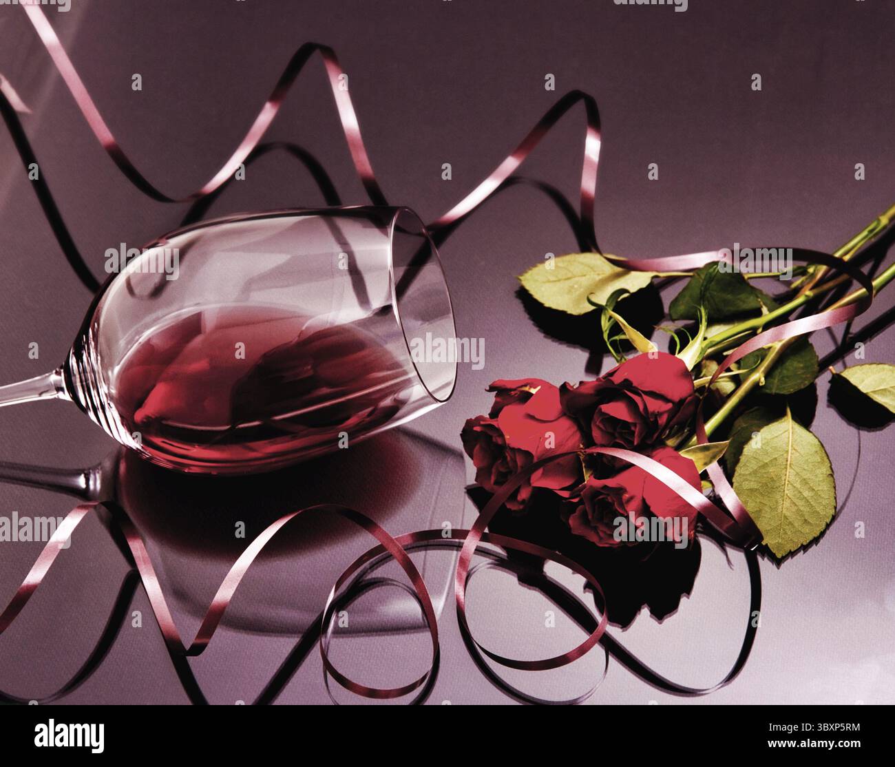 Red wine roses hi-res stock photography and images - Alamy
