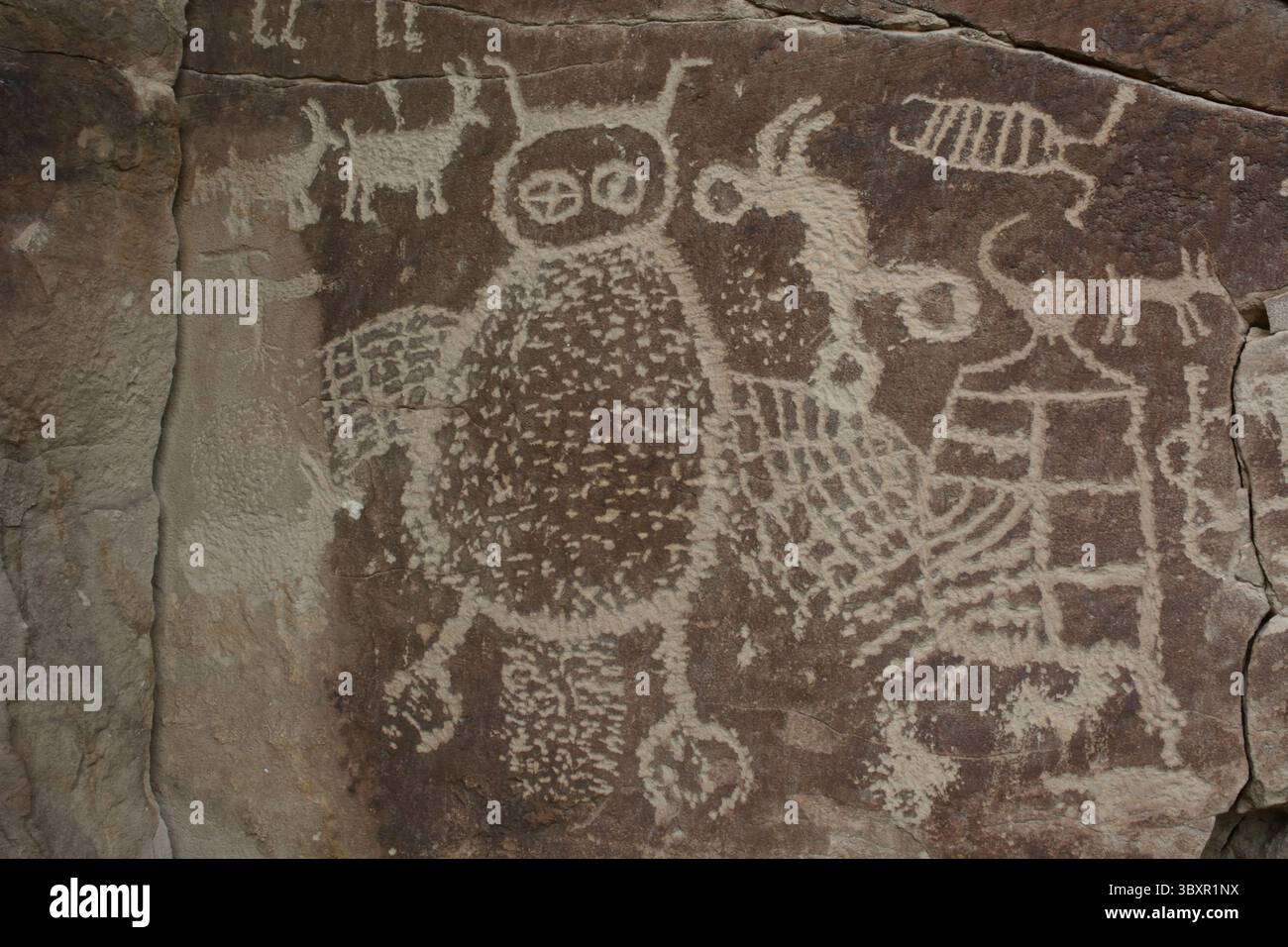 Nine Mile Canyon Petroglyphs – Prehistoric Rock Art in Utah's Outdoor ...