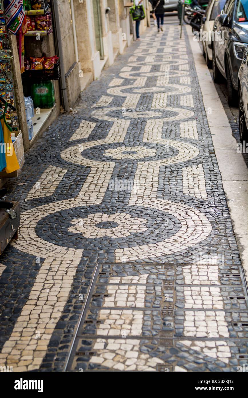 Portuguese pavement hi-res stock photography and images - Alamy