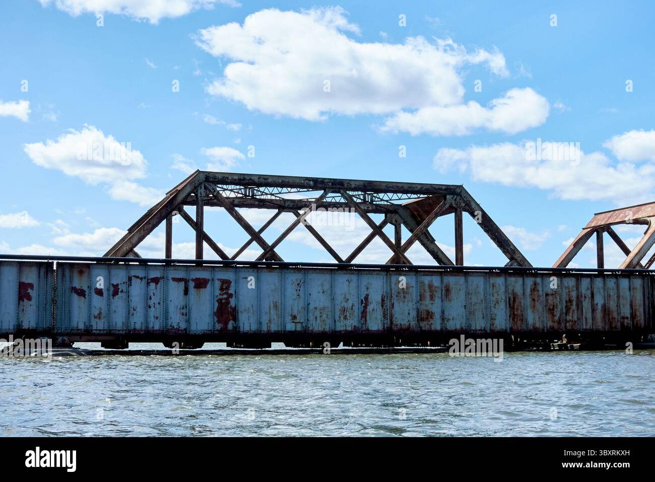 Steel truss bridge from hi-res stock photography and images - Alamy