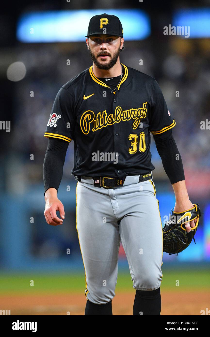 LOS ANGELES, CA - APRIL 25: Pittsburgh Pirates pitcher Paul Skenes (30 ...
