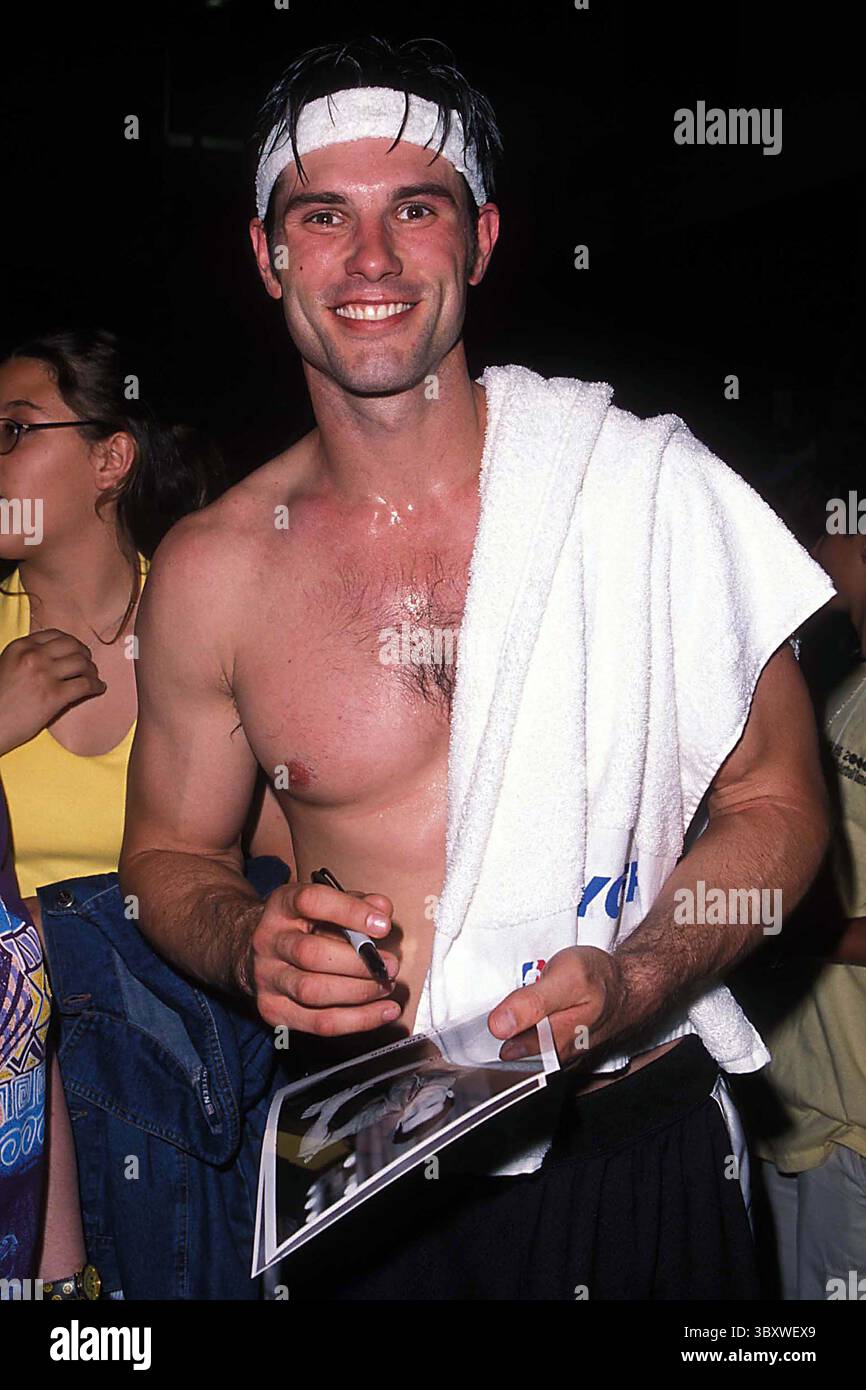 June 3, 2001 - K21957PSK.DAYS OF OUR LIVES CHARITY BASKEYBALL IN SOUTH ...