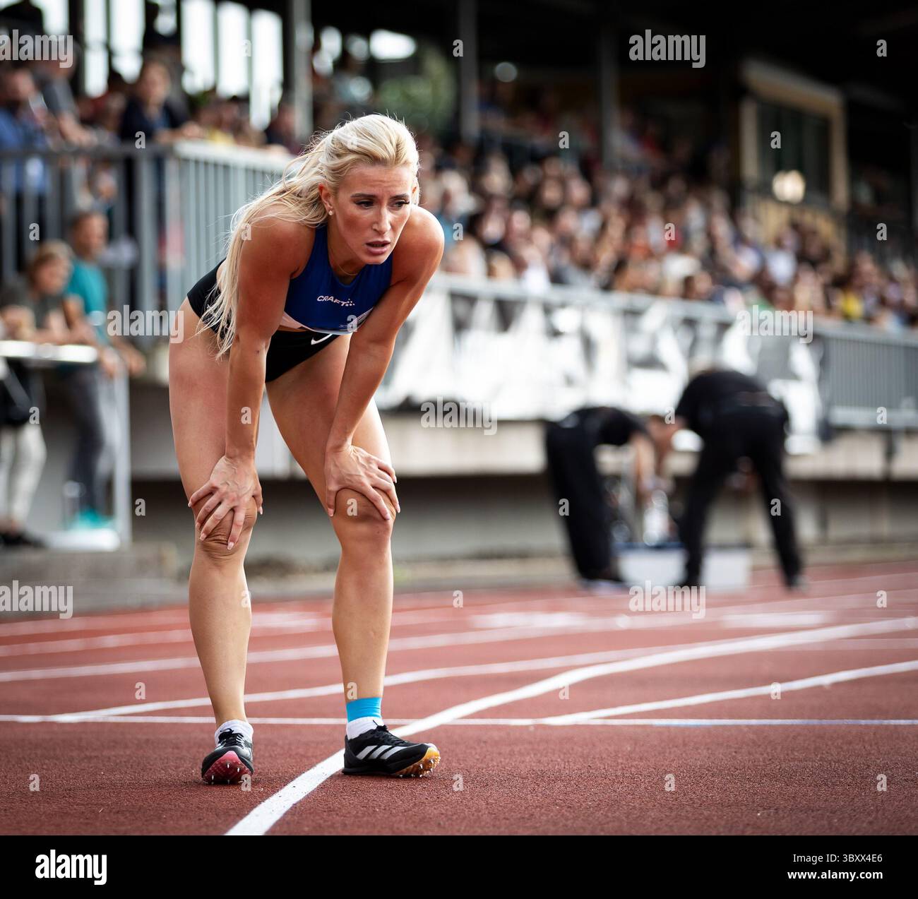 Anna-Maria Hofmann (GER/SG Motor Gohlis-Nord Leipzig) nach ihrem 400m-Rennen; Fast Arms Fast ...