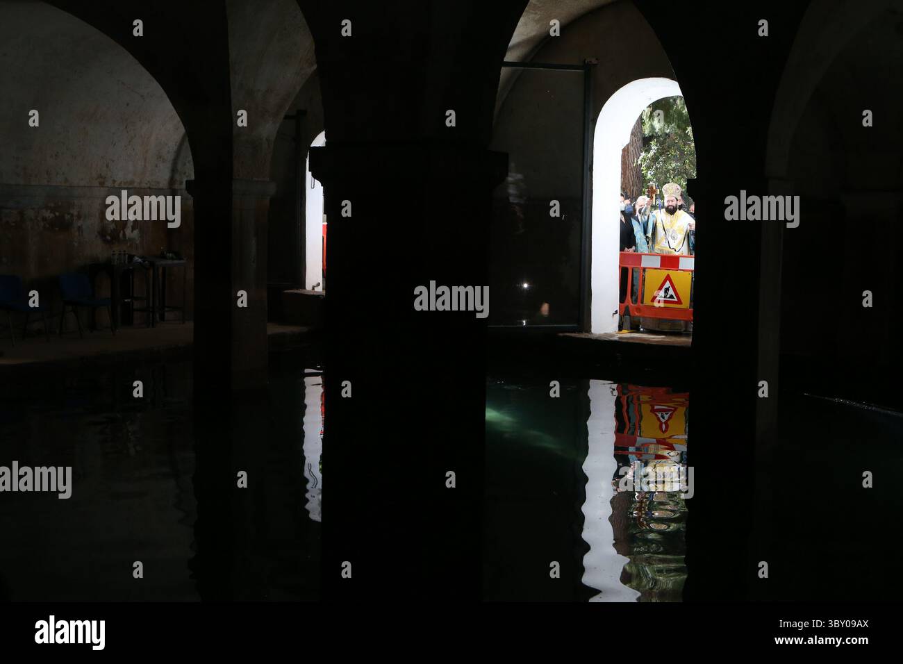 Orthodox priest wearing face hi-res stock photography and images - Alamy