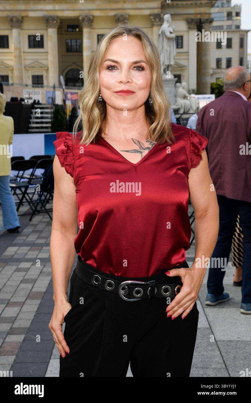 abb Regina Halmich ex Boxerin zu Gast beim Konzert von Giovanni ...