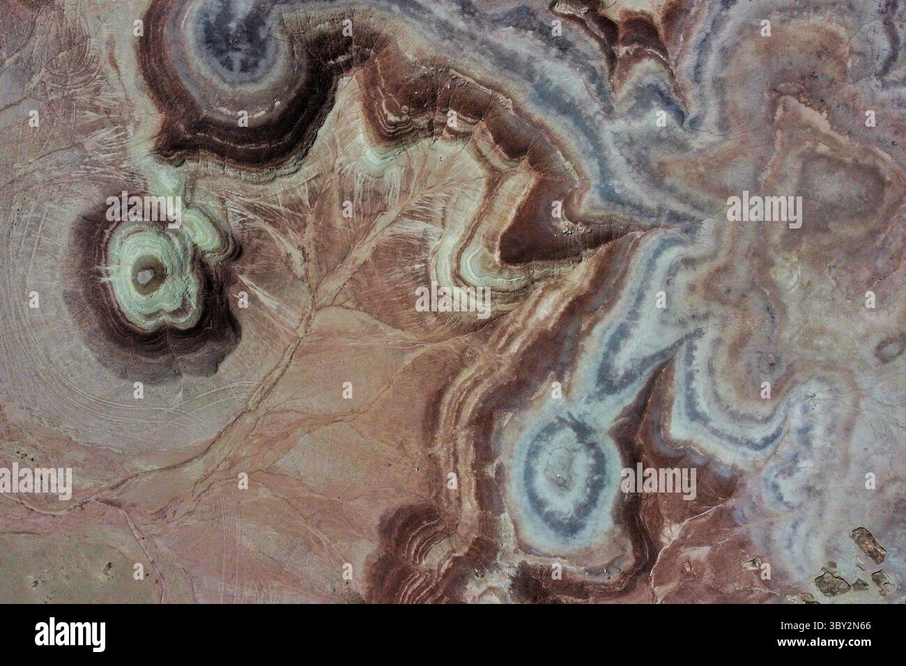 Softly contoured hills hi-res stock photography and images - Alamy