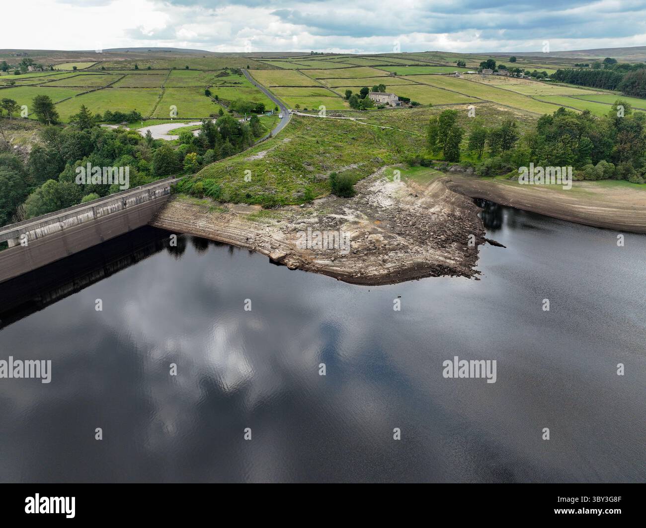 Aerial photo of low reservoir water levels hi-res stock photography and ...