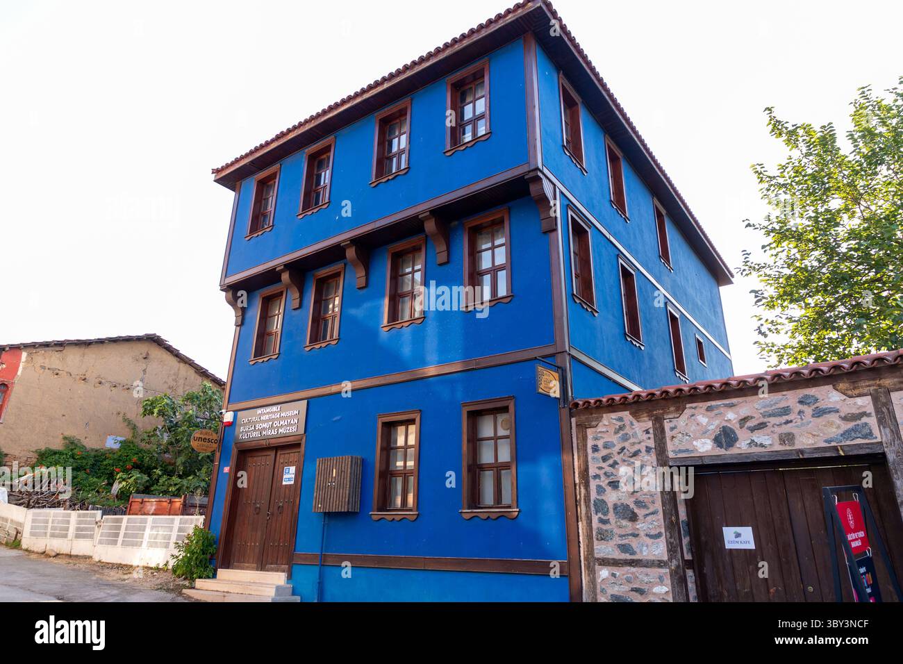 Bursa, Turkiye - 6 July 2025: Traditional Turkish homes in Gumustepe ...