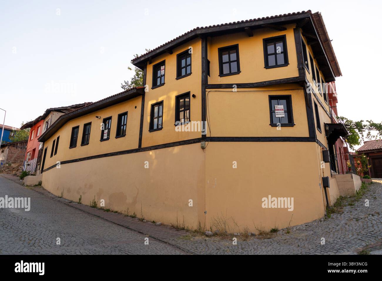Bursa, Turkiye - 6 July 2025: Traditional Turkish homes in Gumustepe ...