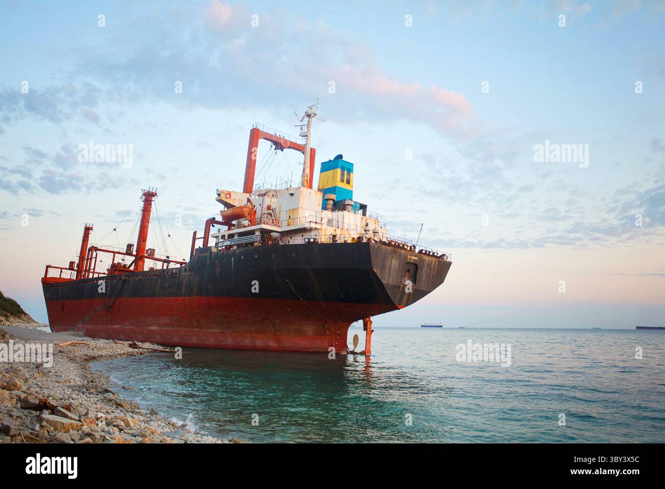 Bulk ship stranded in hi-res stock photography and images - Alamy