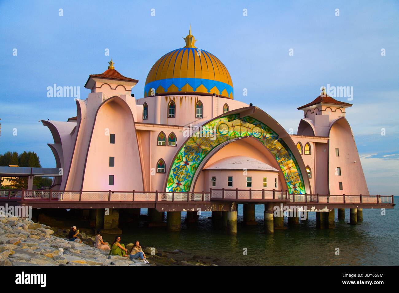 Malaysia, Melaka, Malacca, Melaka Straits Mosque Stock Photo - Alamy