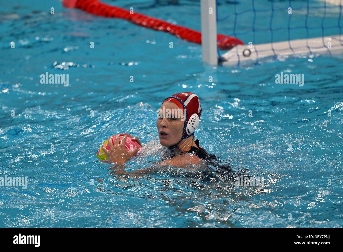 Water polo women 2025 hi-res stock photography and images - Alamy