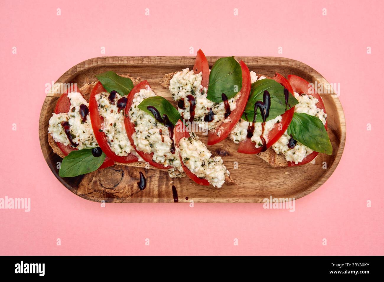 Drizzle balsamic vinegar on caprese hi-res stock photography and images ...