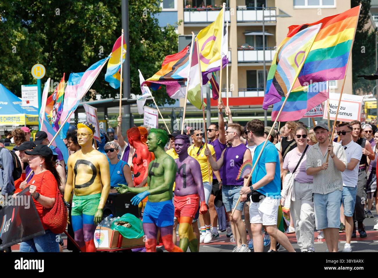 CSD Frankfurt 19.07.25 Impressionen zur CSD-Parade in Frankfurt / Main ...