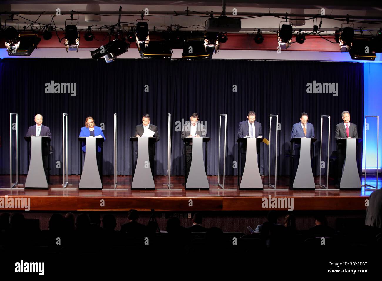 January 31, 2022: 01/02/2022 En la Universidad Latina un debate polÃ Â ...