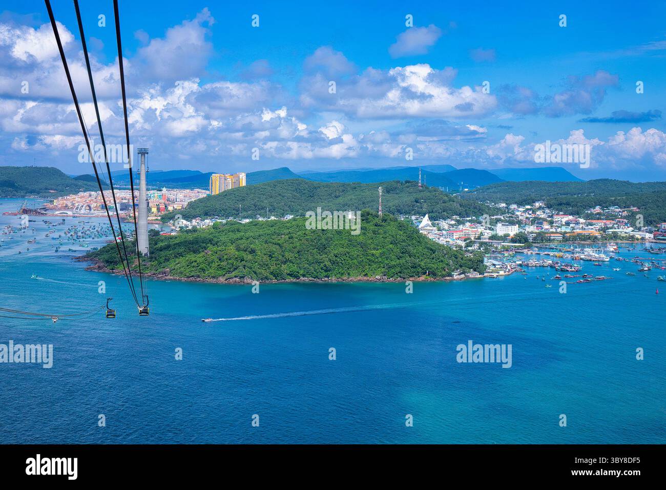 Hon Thom Cable Car is 7,899m long - the world's longest three-wire sea ...