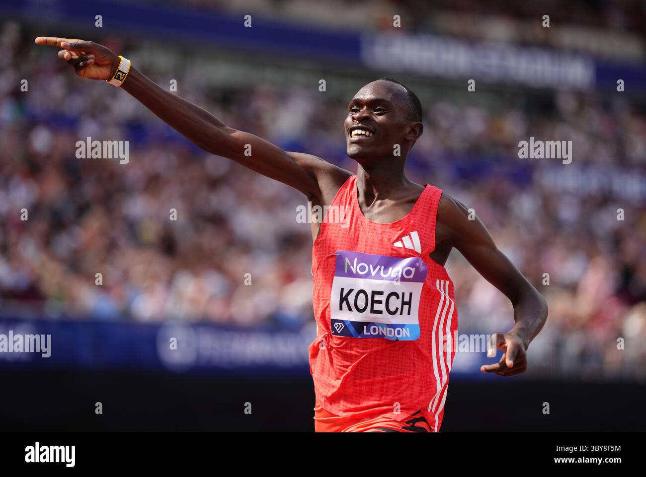 Kenya's Phanuel Kipkosgei Koech celebrates winning the Men's 1500m ...