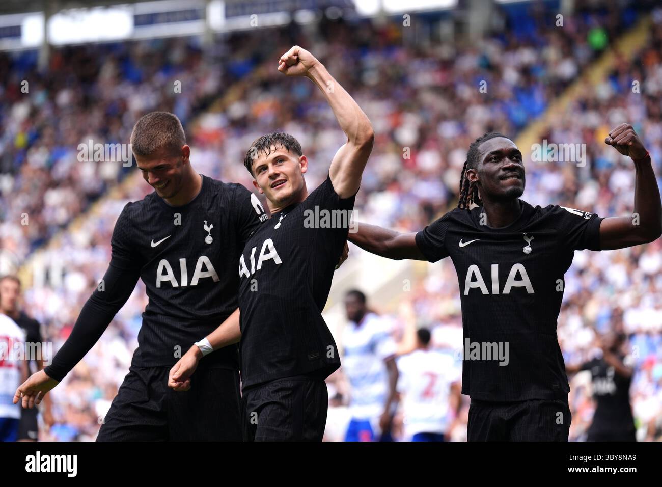 Tottenham Hotspur's Will Lankshear (centre) celebrates scoring their ...